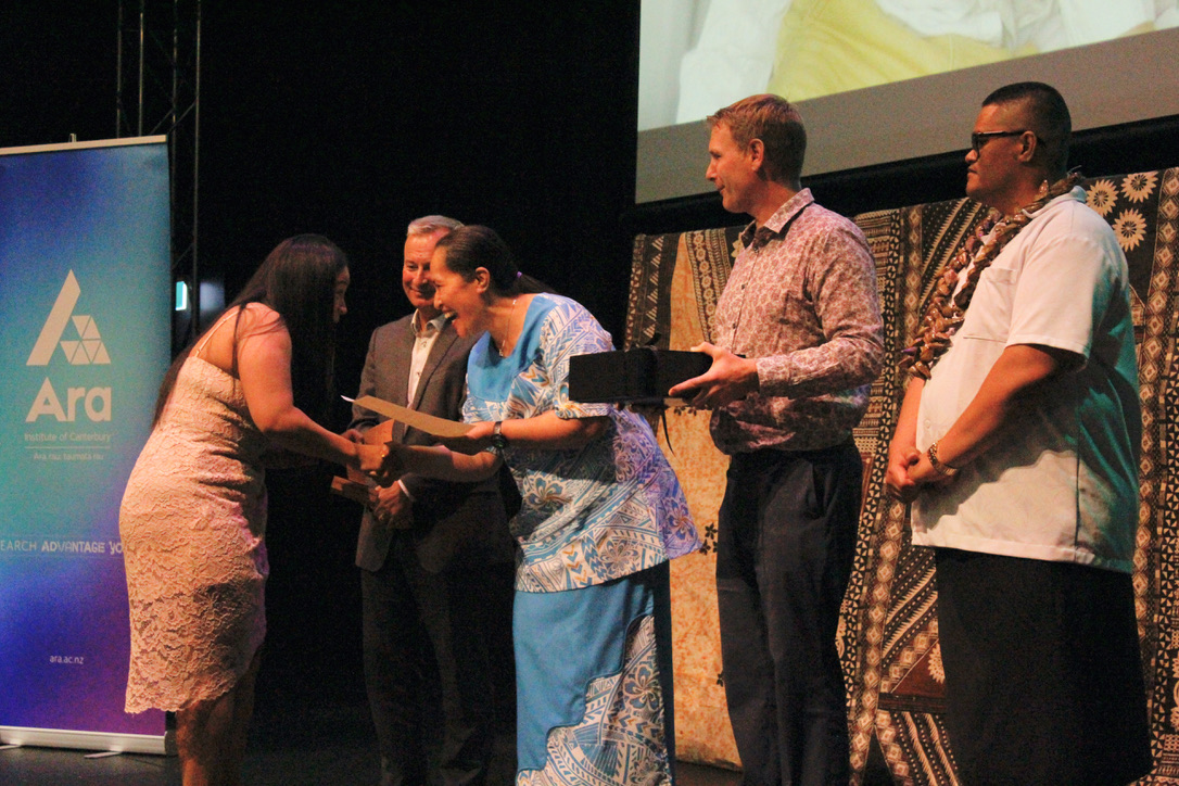 社区第一Eke Panuku太平洋奖- Ara